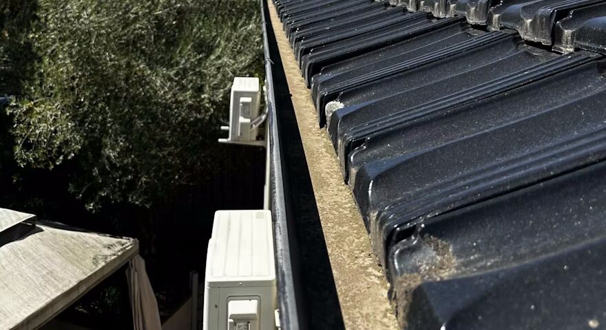 Conquering Condensation For A Gutter Cleaning in Bulleen, VIC